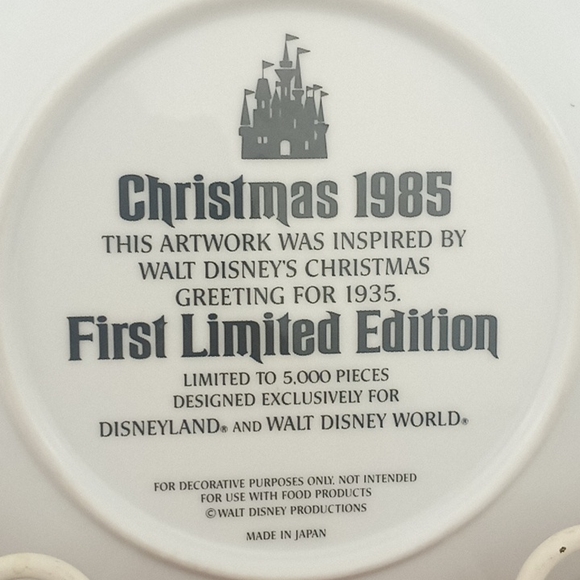 Disney | Holiday | Vintage 985 Disney Seasons Greetings Plate | Poshmark